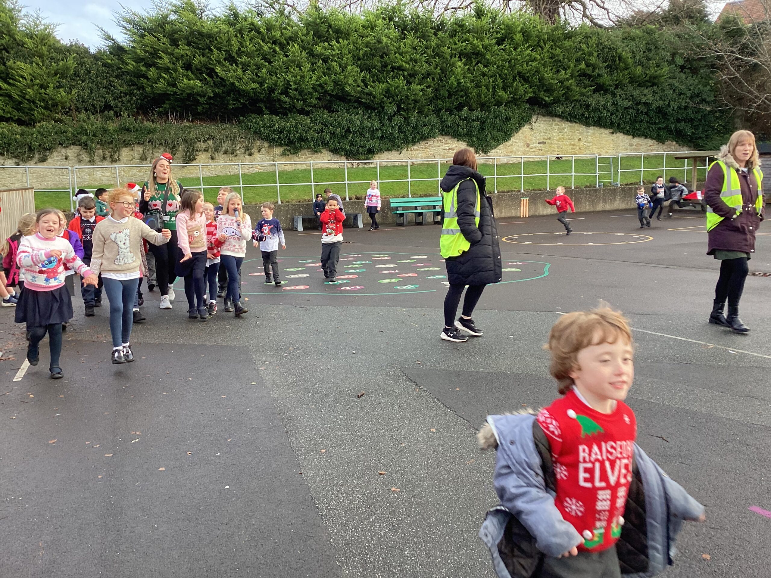 Santa Dash – St Mary's First School, Hexham